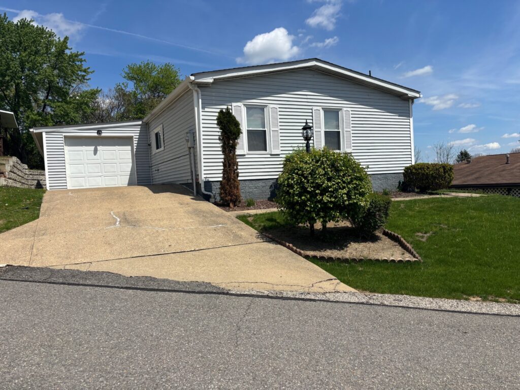 Cloverleaf Estates West (Carnegie) | Cloverleaf Communities